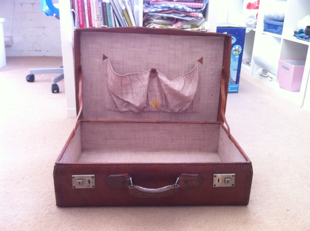 How To Make A Dog Bed From An Old Suitcase | Sewchet